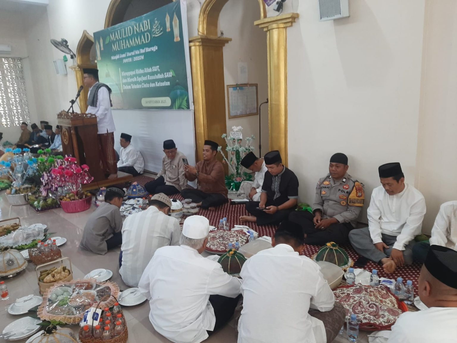 Pupuk Silaturrahmi, Bhabinkamtibmas Polsek Banggae Hadiri Peringatan ...
